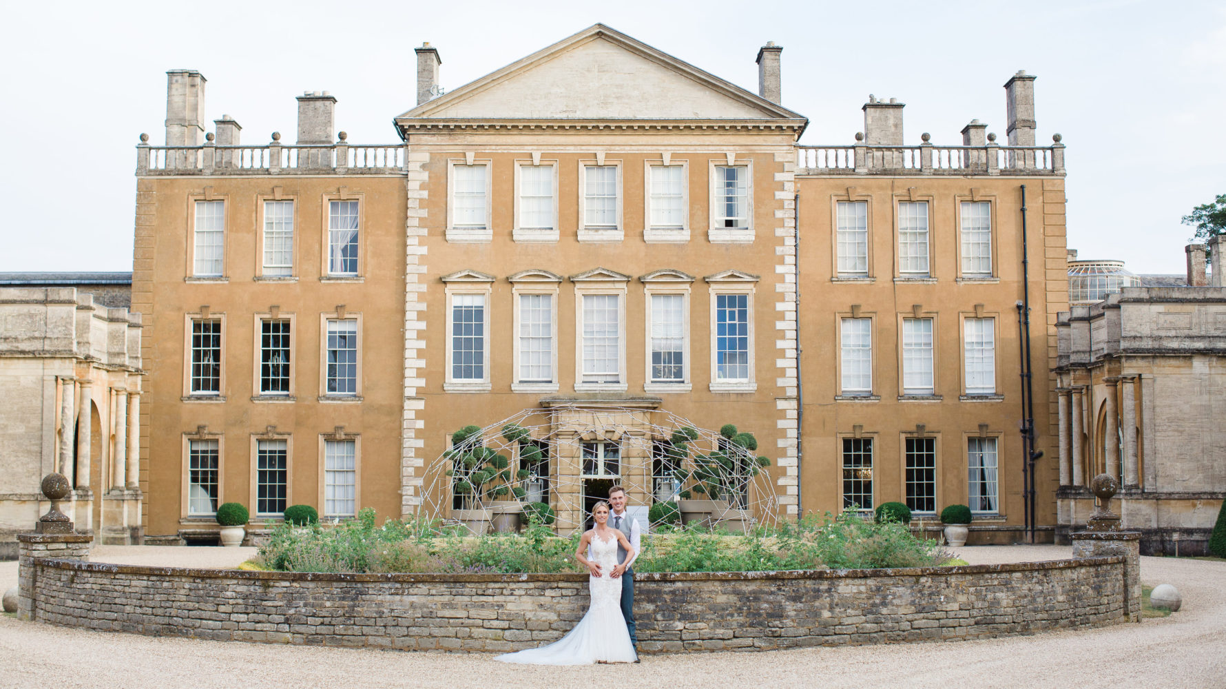 Interior Design Inspiration based on Aynhoe Park by Cream&Black